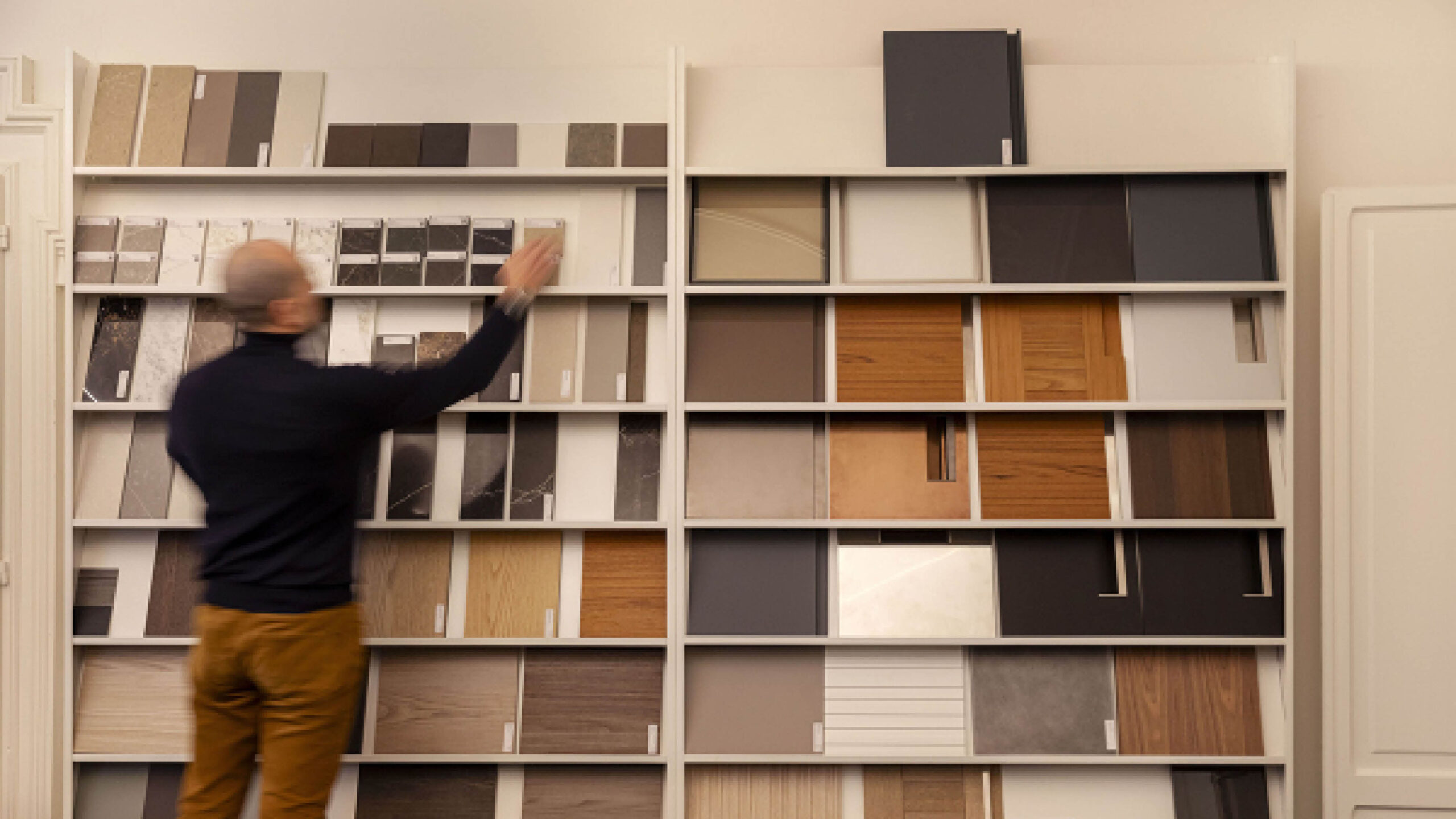 The elegance and durability of SAG'80 wooden furniture - Sag80