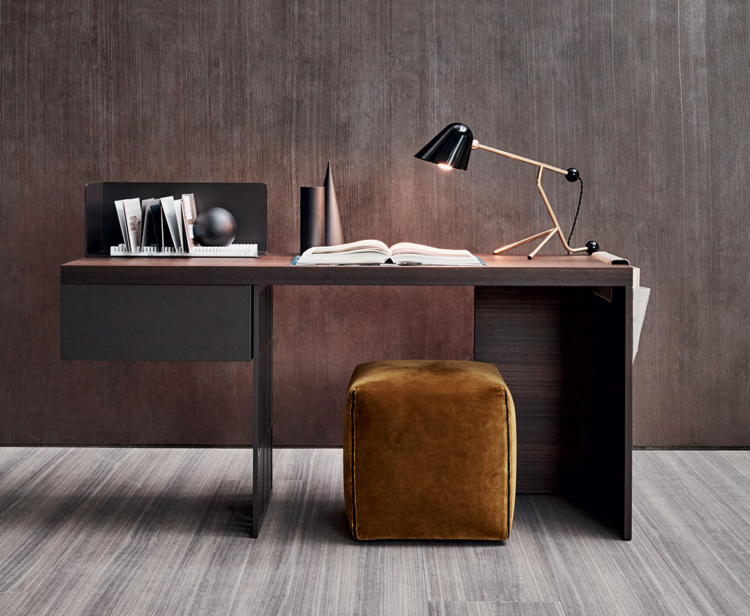 Modern Design Desks: Elegance and Comfort for Your Space - Sag80
